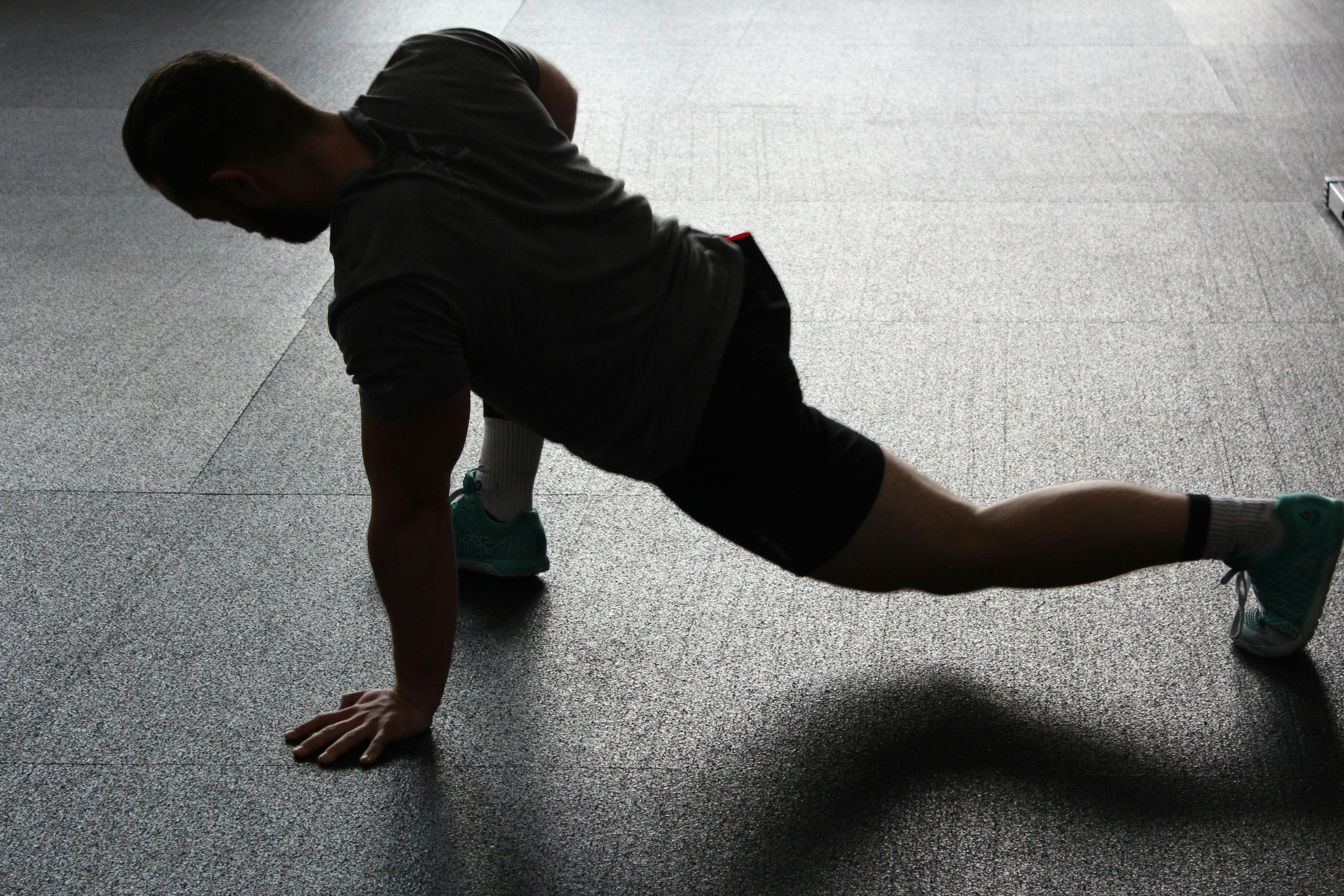 Dynamic vs. Static Stretching: What You Need to Know – TRONUS FOOTWEAR